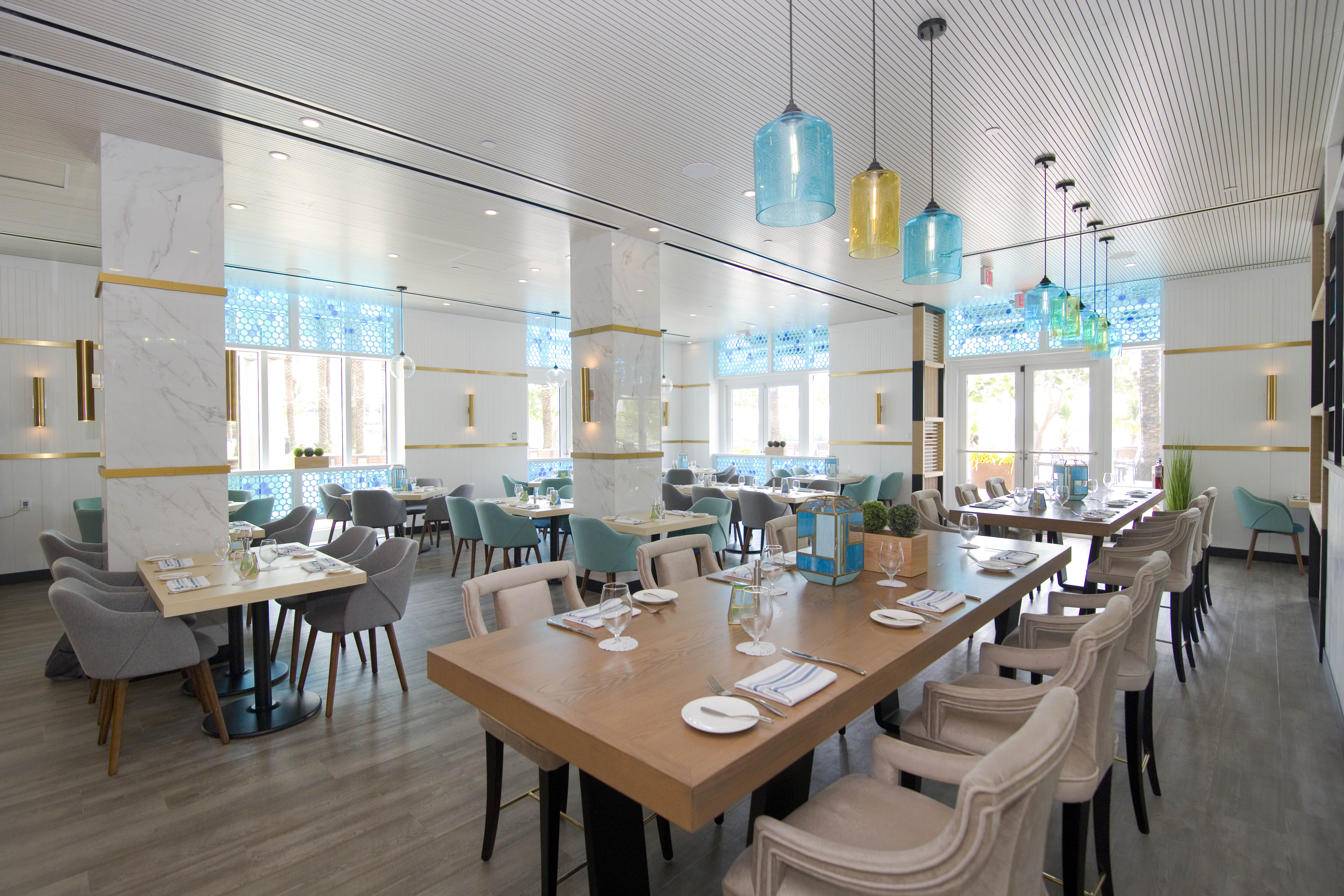 Agua Restaurant & Lounge